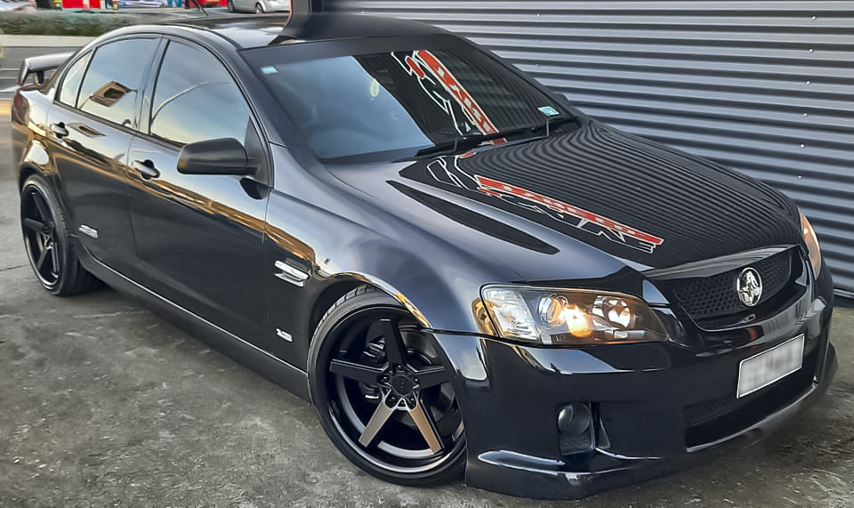 Holden Commodore - Kudos Essen MBK - 360 Link - Automotive Styling ...