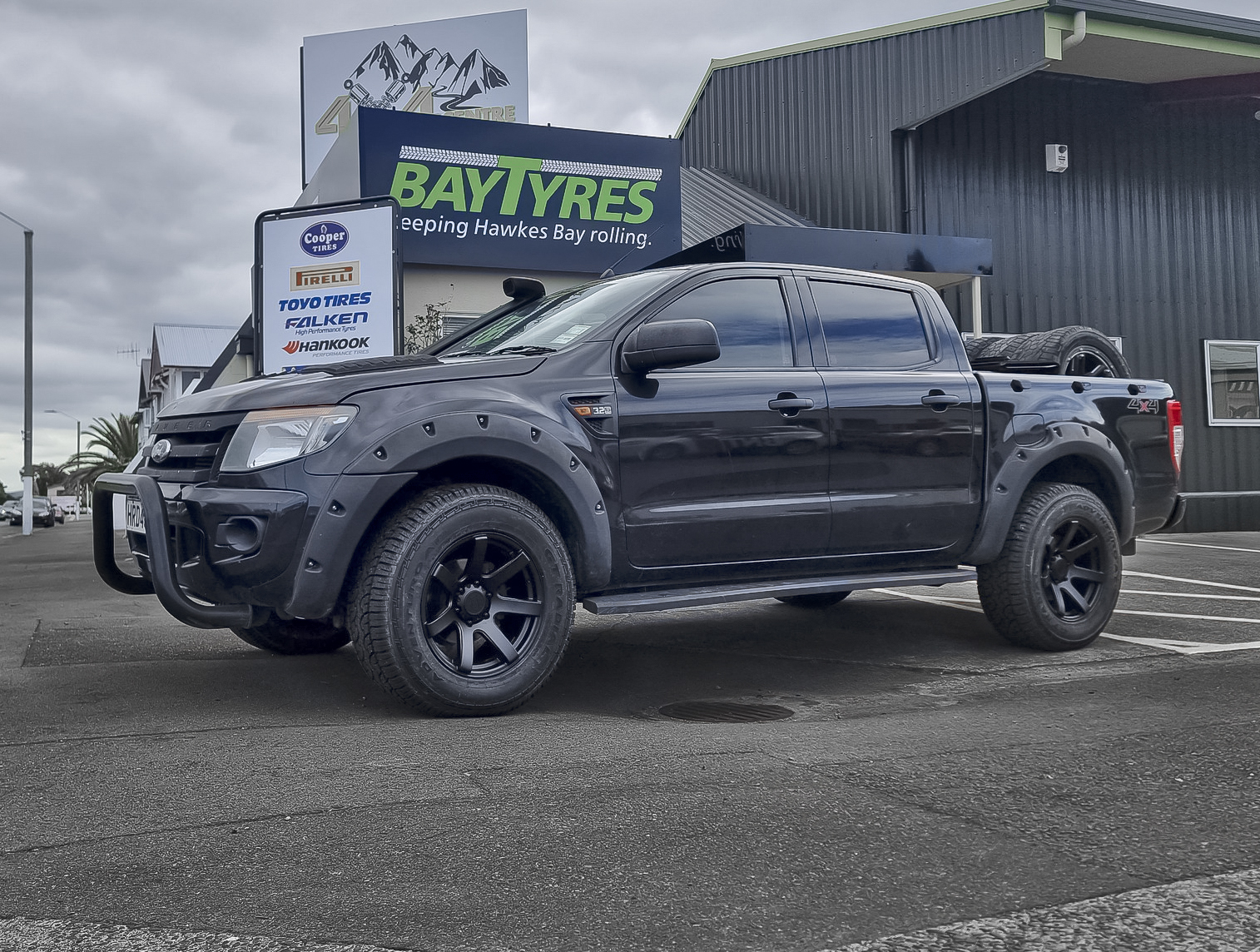Ford Ranger - 18" Alpha Gauntlet 2 - 360 Link - Automotive Styling ...