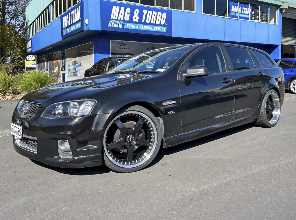 Holden Commodore - Forum Icon - 360 Link - Automotive Styling Specialists