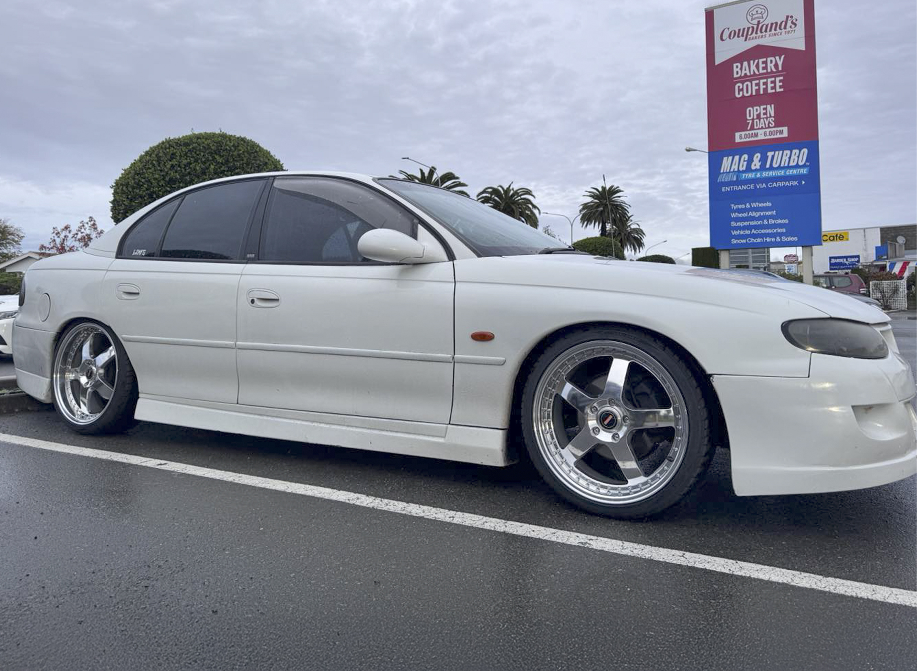Holden Commodore - Forum icon - 360 Link - Automotive Styling Specialists