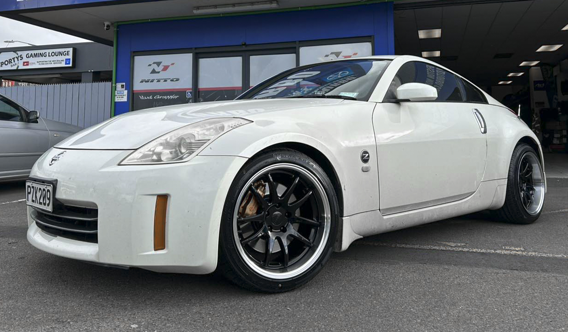 Nissan 350Z - Forum Zeus - 360 Link - Automotive Styling Specialists